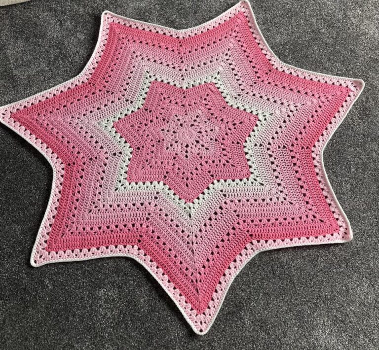 The 6-Day Star Blanket - Betty McKnit