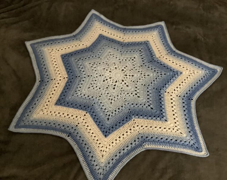 The 6-Day Star Blanket - Betty McKnit